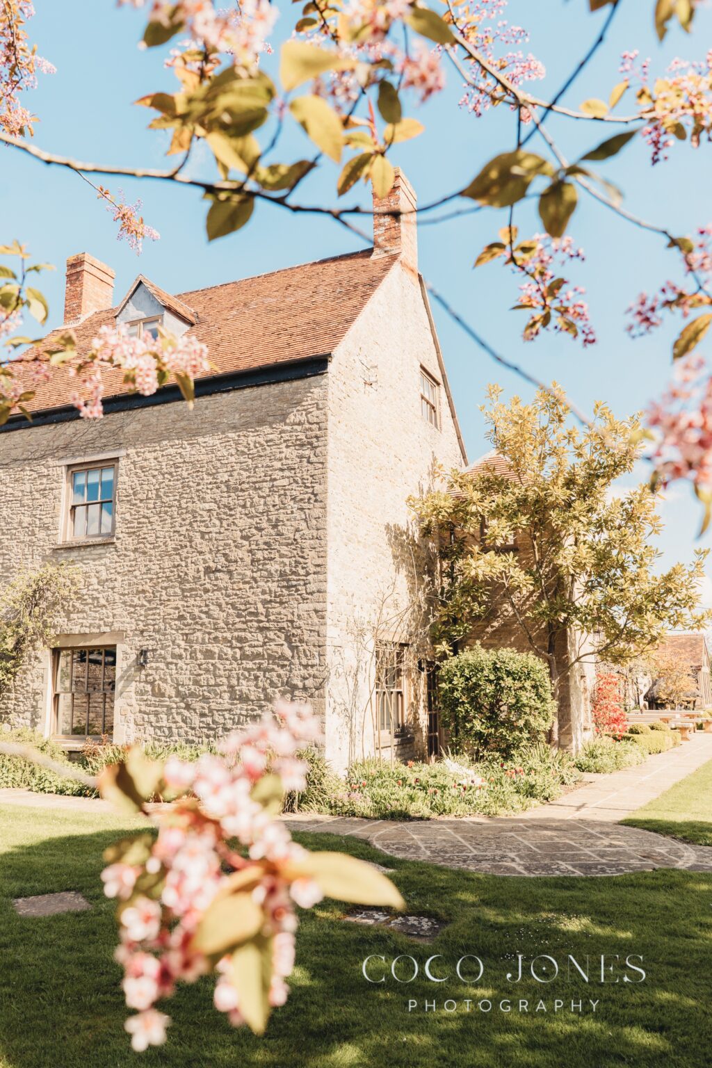Tythe Barn, Launton | Dog Friendly Wedding Venue, Oxfordshire ...