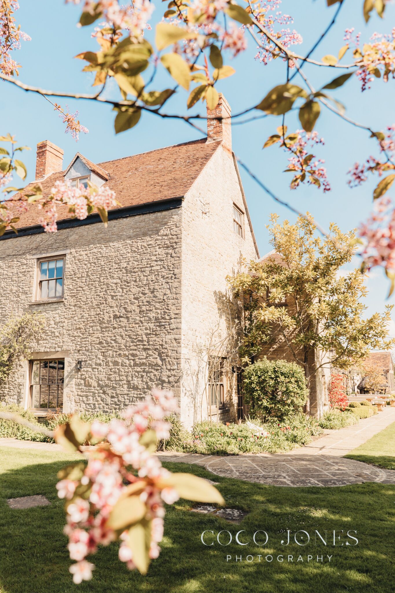 Tythe Barn, Launton | Dog Friendly Wedding Venue, Oxfordshire ...