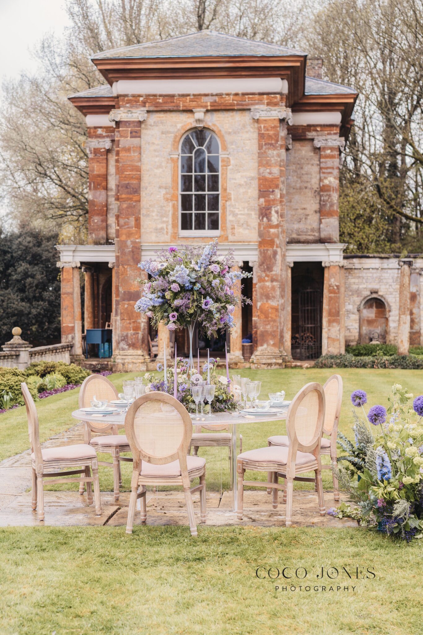 A Monet-Inspired Oxfordshire Wedding Celebration - cocojonesphoto.com